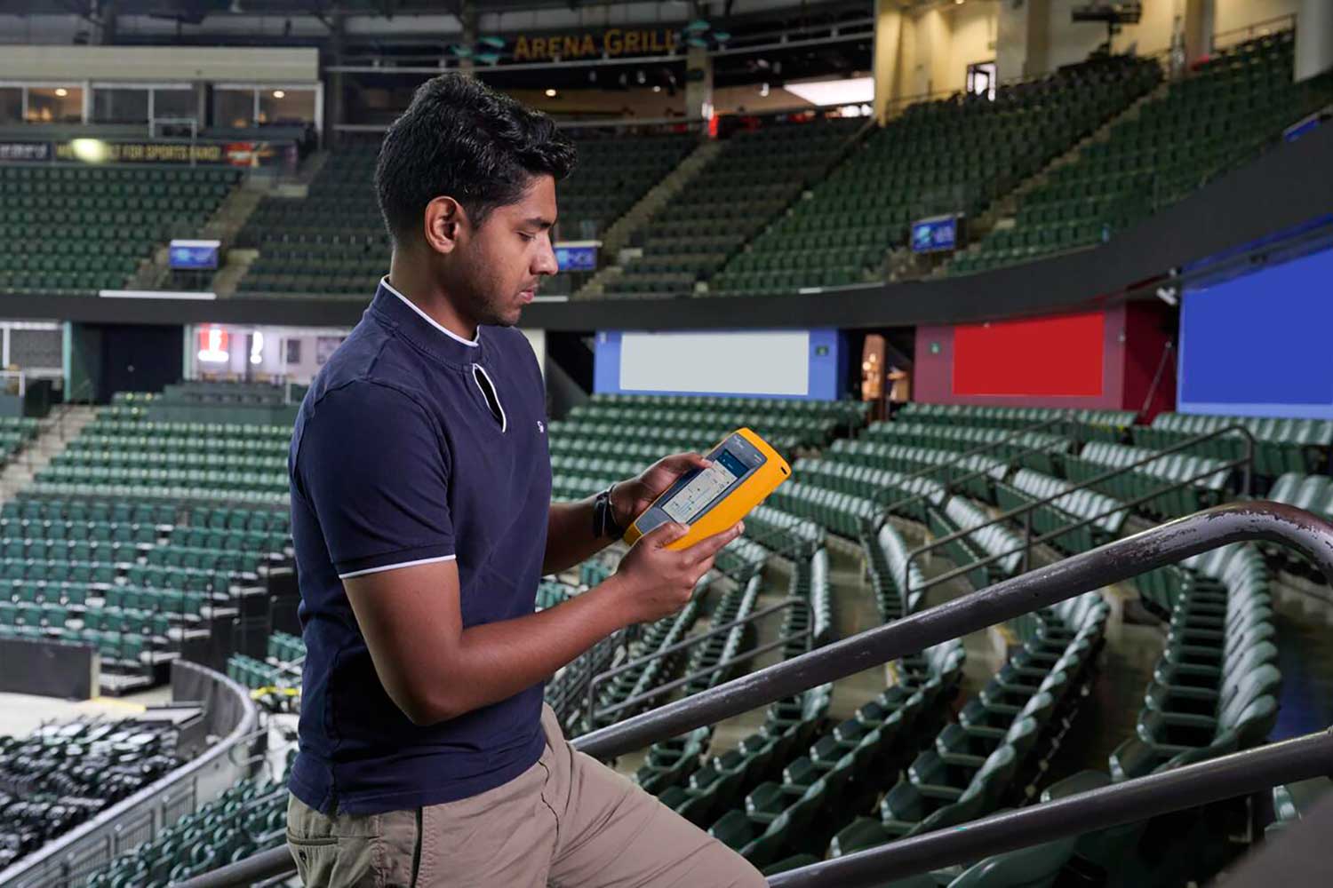 Fluke Networks LinkIQ Duo Cable + Network + Wi-Fi Tester | Fluke