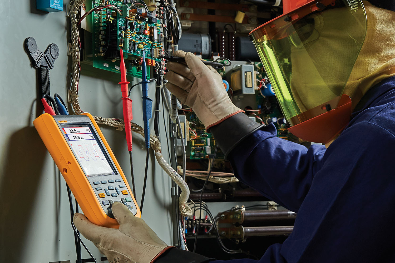 Simplify troubleshooting: Making sense of electrical signals | Fluke