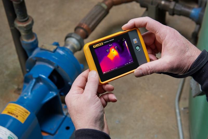 Thermal Imaging Camera for Water Leak Detection and Moisture Damage | Fluke