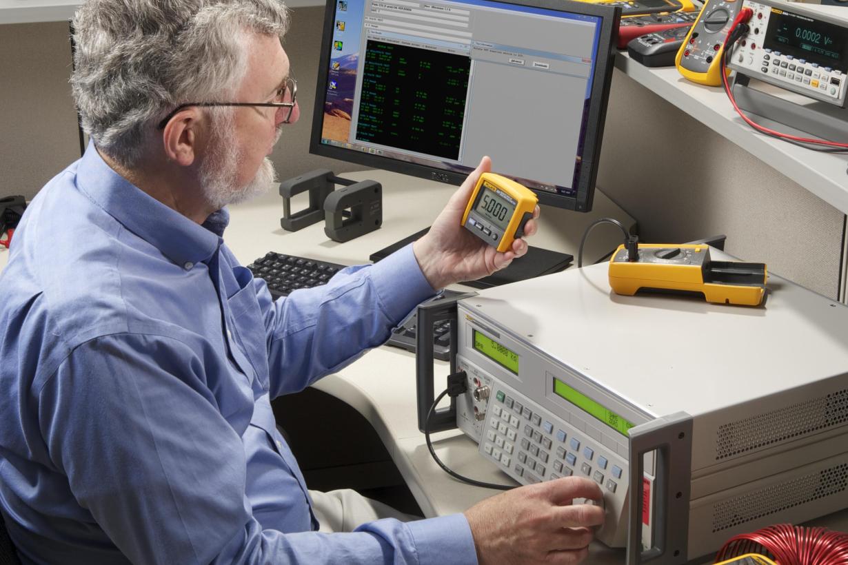 The 5502A Multi-Product Calibrator | Fluke