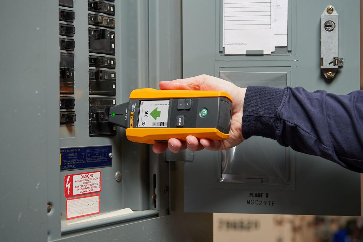 Fluke 2052 Advanced Wire Tracer Kit | Fluke