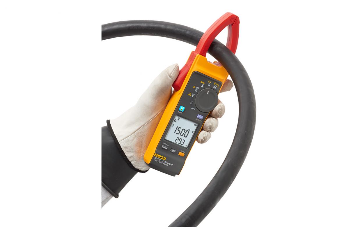 393 FC Solar Clamp Meter CAT III 1500 V | Fluke