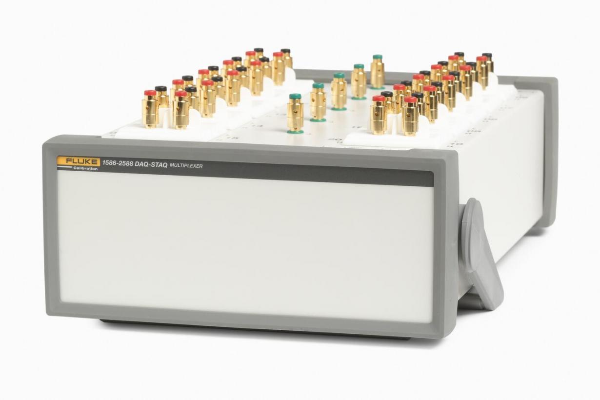 1586-2588-KIT |DAQ-STAQ Mutiplexer, Adapter Card, Interface Cable | Fluke