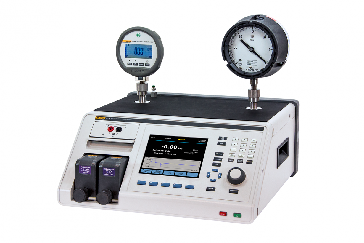 Fluke 2271A Industrial Pressure Calibrator | Fluke