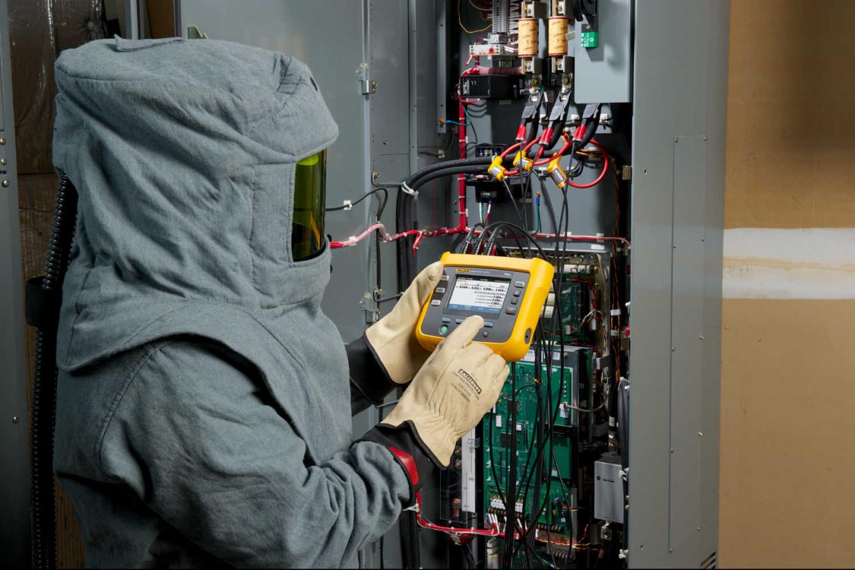 Fluke 1732 and 1734 Three Phase Power Measurement Logger | Fluke