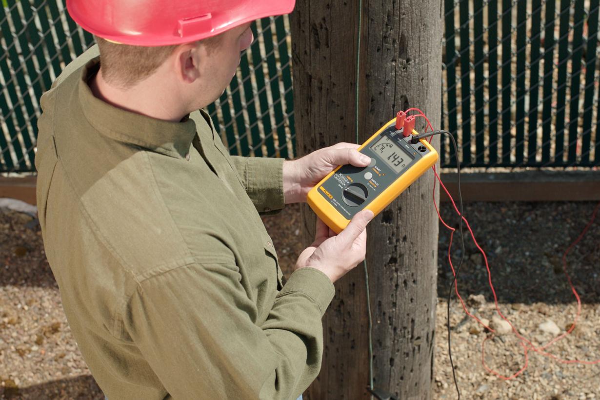 Fluke 1621 GEO Earth Ground Tester | Fluke