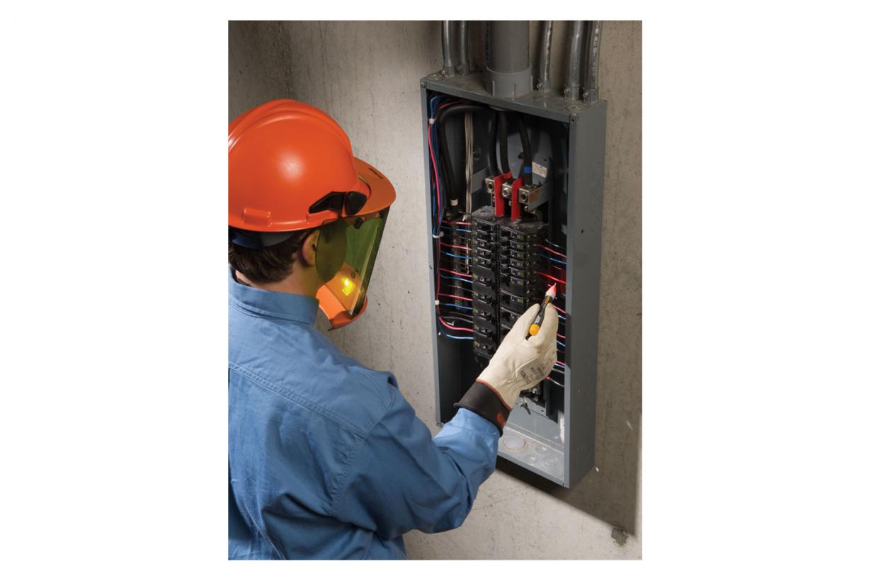 Fluke 2AC Non-Contact Voltage Tester | Fluke