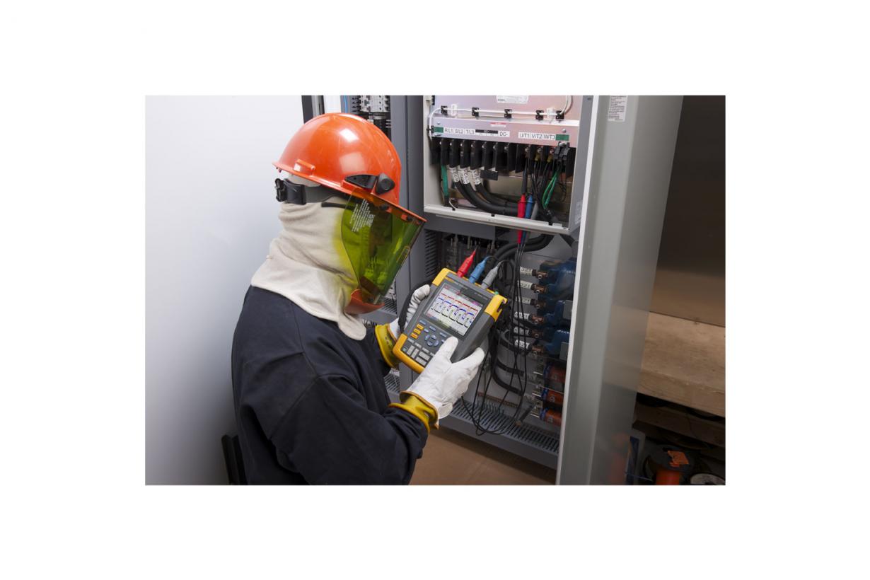 Fluke ScopeMeter 190-504 Portable Oscilloscope | Fluke